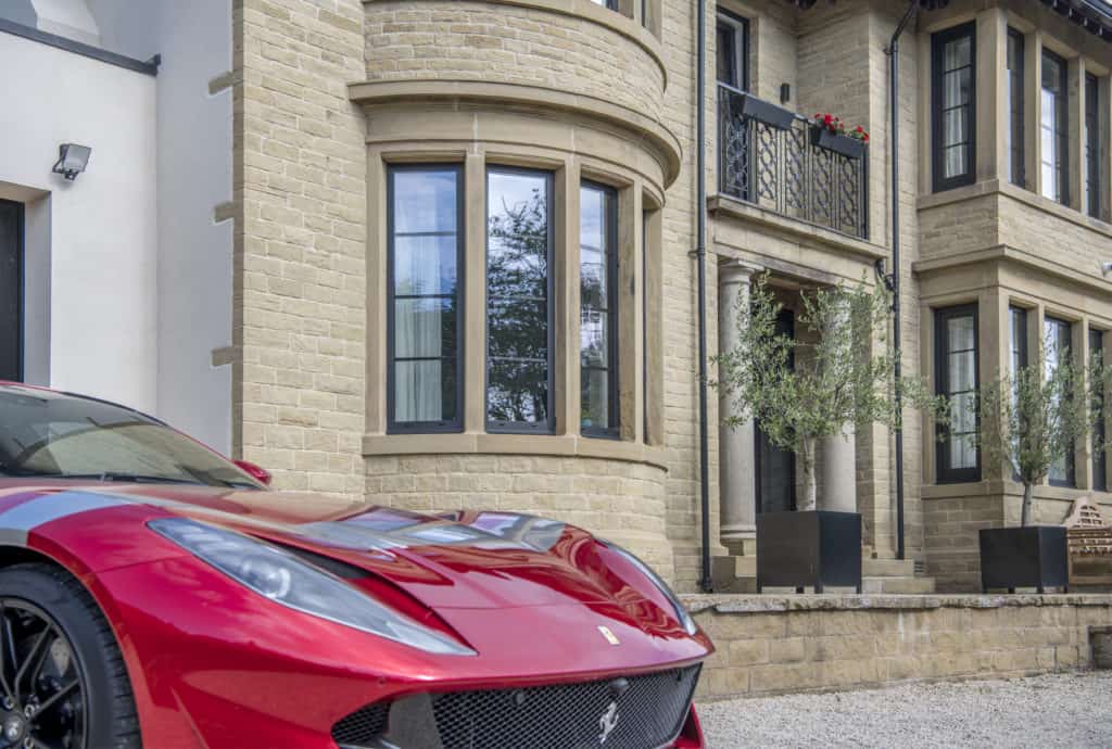 Modern Bay Windows | Bespoke Aluminium Bay Windows | Express