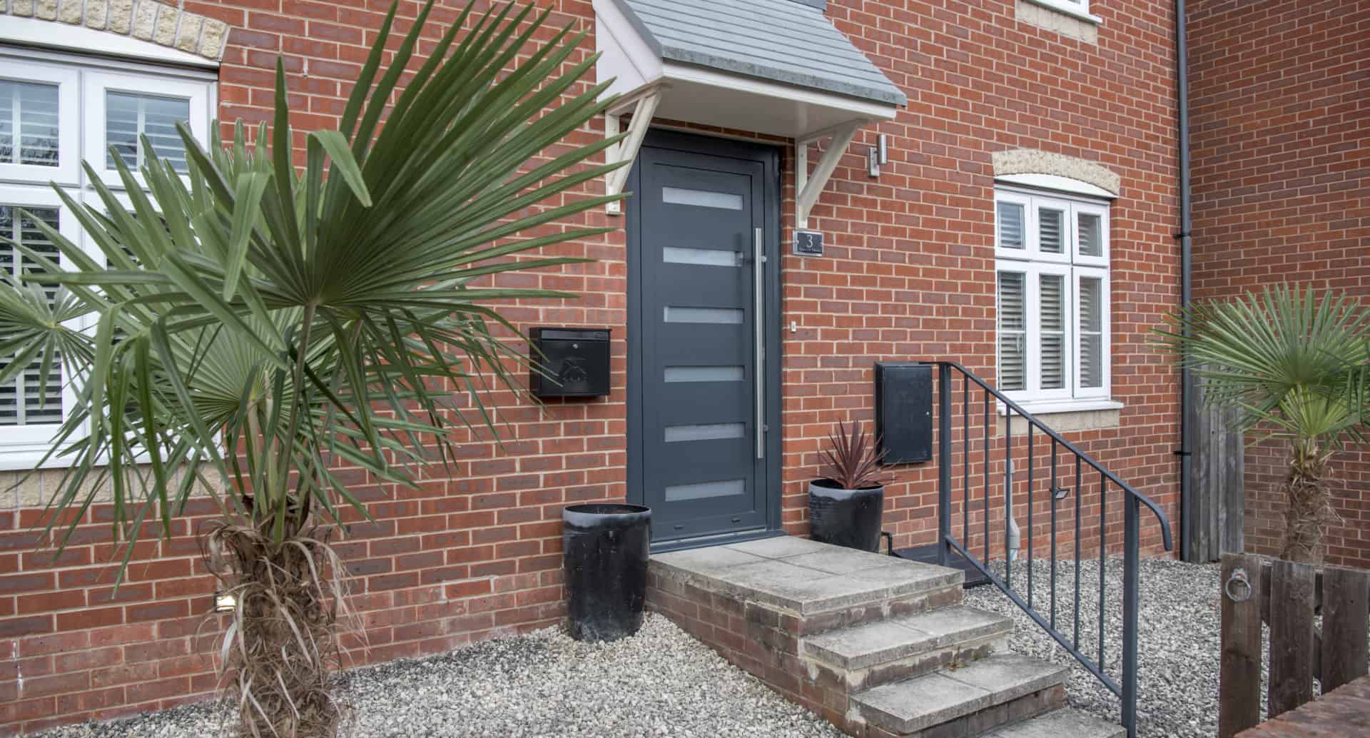 Aluminium Front Doors | Modern Entrance Doors | Express Bi-folds