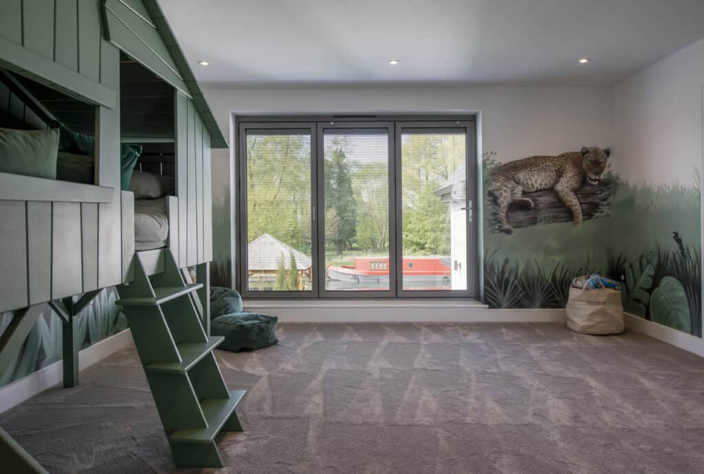 Case Studies: Beechcroft - Broxbourne | Express Bifolds